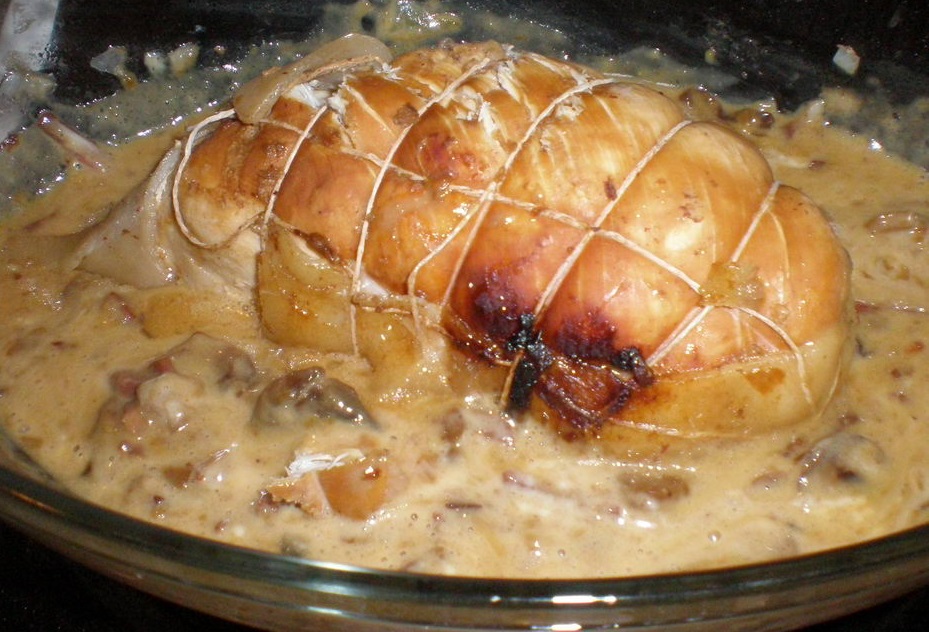 Rôti de dinde aux champignons, vin blanc et moutarde à l'ancienne ...